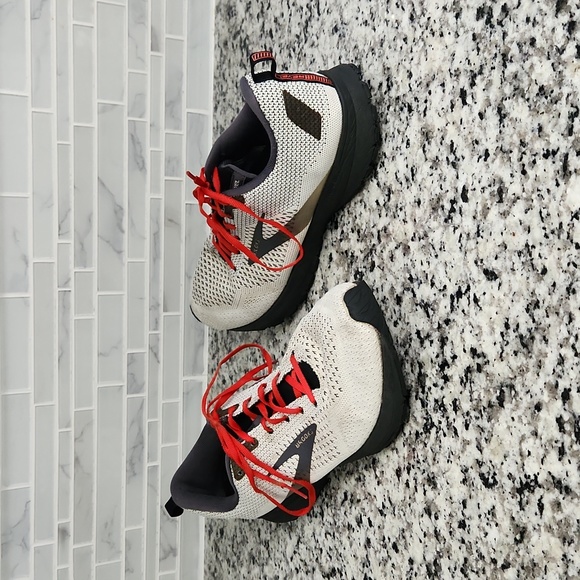 Brooks | Shoes | Mens Gray Red Brooks Revel 4 Running Shoes Sz 15 M ...